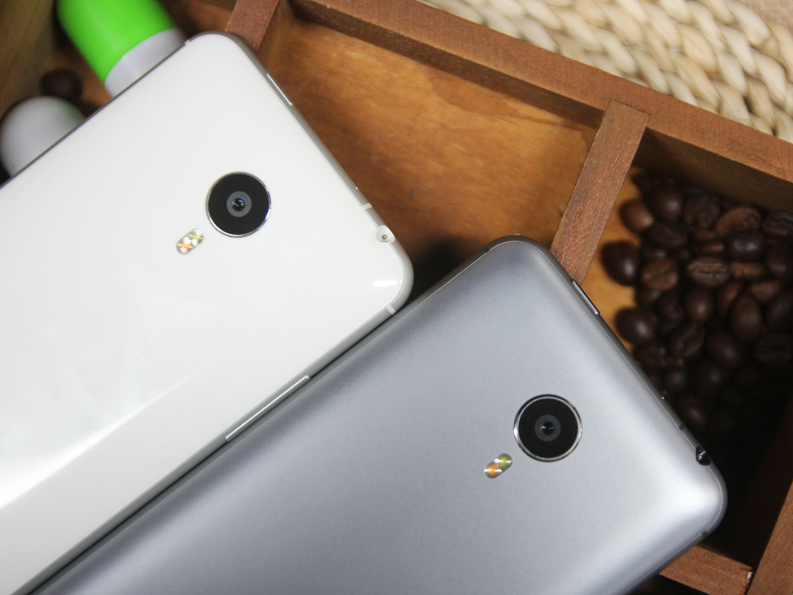 魅族MX4和MX4 Pro买哪个好？差价700元_手机资讯_手机学院_脚本之家